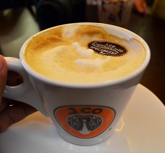 J.CO DONUTS & COFFEE NOW IN DAVAO! - Woman Elan Vital | Davao Lifestyle ...