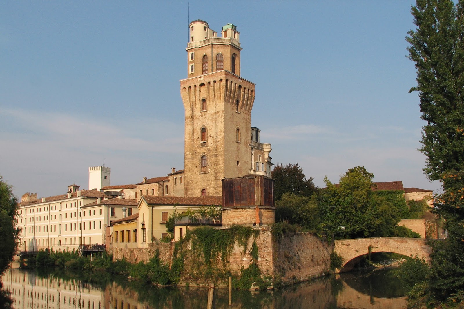 NASCE "EL CASTEO" IL CASTELLO DI PADOVA. LA SPECOLA.