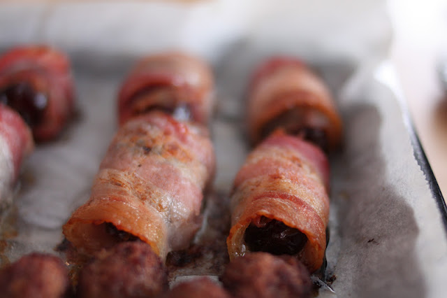 Maries matmisjon: Dátils con bacon (Dadler med bacon)