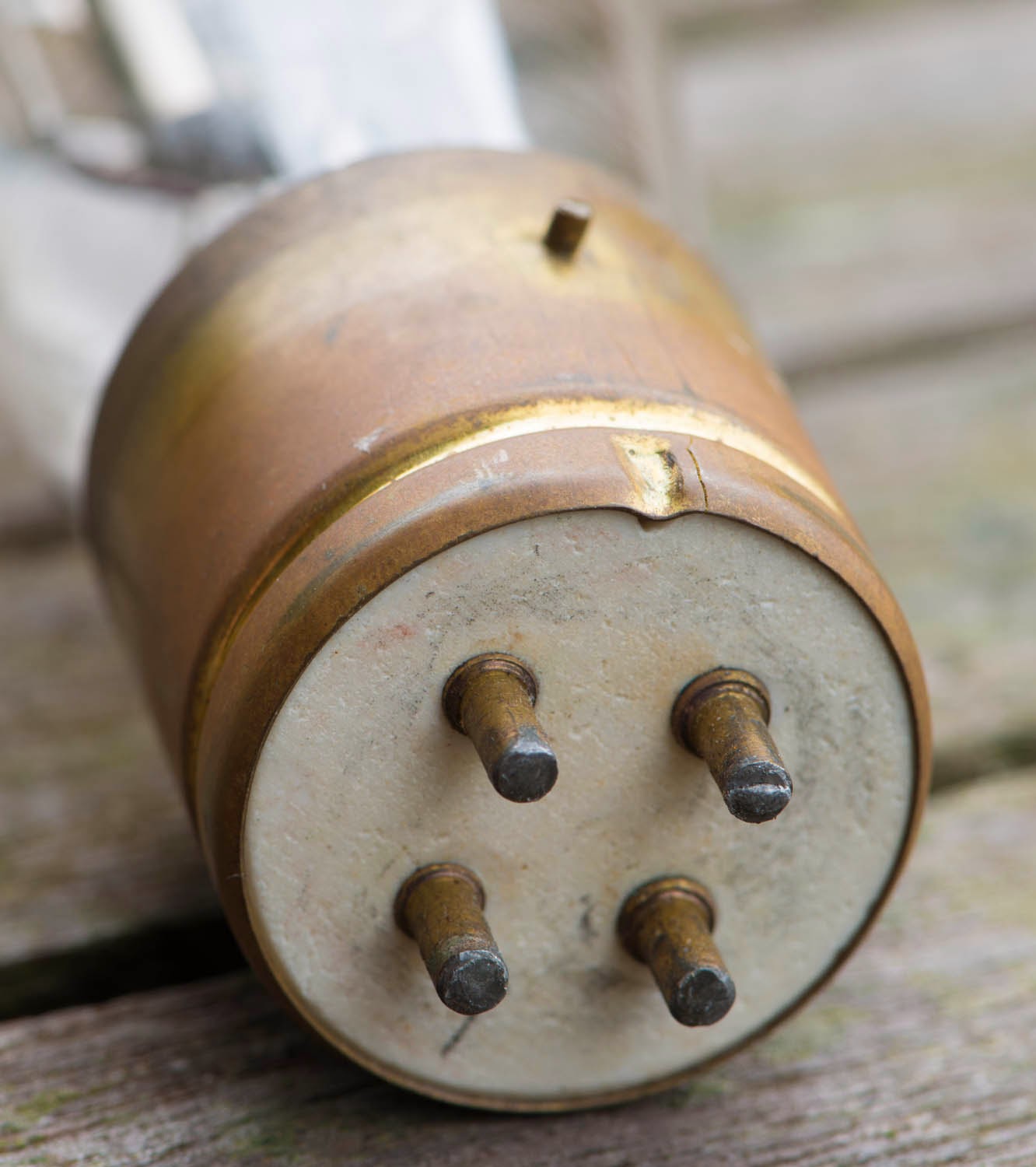 VinylSavor: Tube of the Month : The UX201A