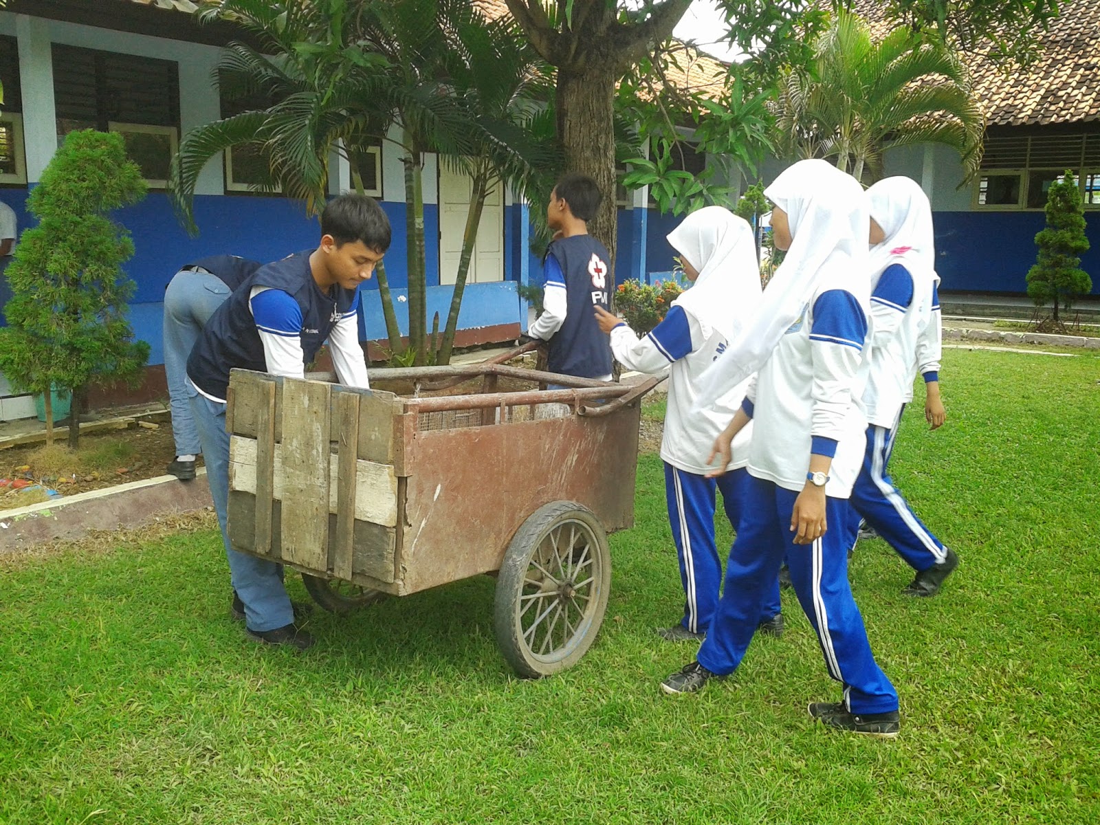 PMR WIRA UNIT SMA NEGERI 1 COMAL: PMR SIAGA DBD