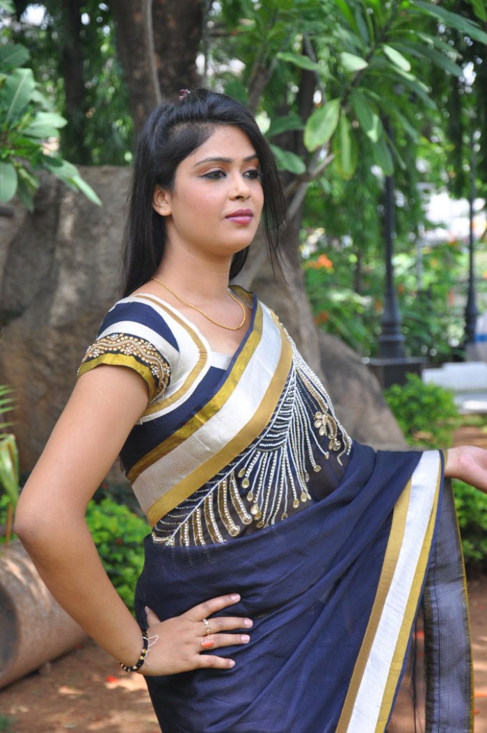 Hyderabad model deepa extremely hot photo shoot in a transparent nevy ...