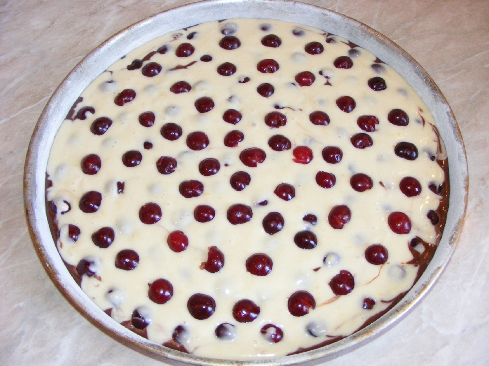 Prajitura cu visine si cacao | Preparatedevis.ro