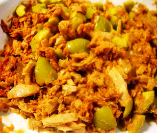 libyan food: Tuna, Harissa and Olive Stuffed Bread: Khbeiza bil Tonn ...