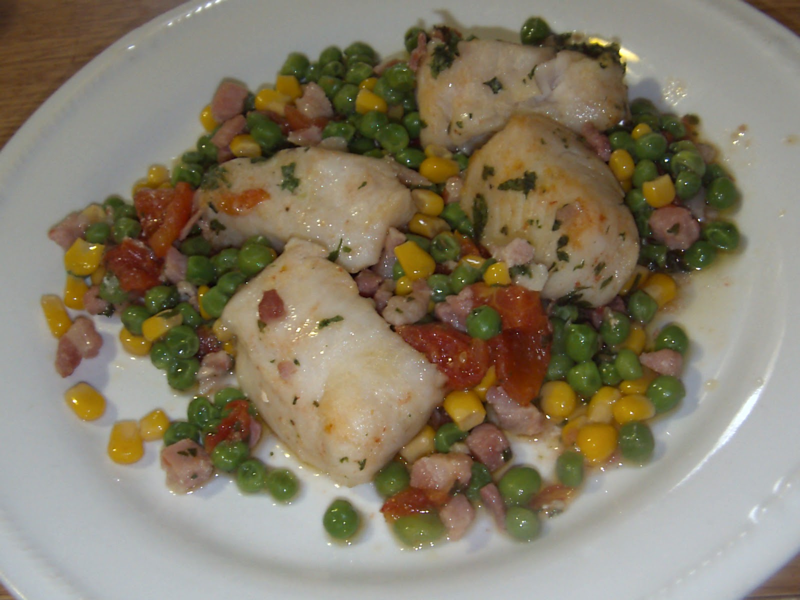 il ricettario di Miri: Nasello con piselli e pancetta affumicata