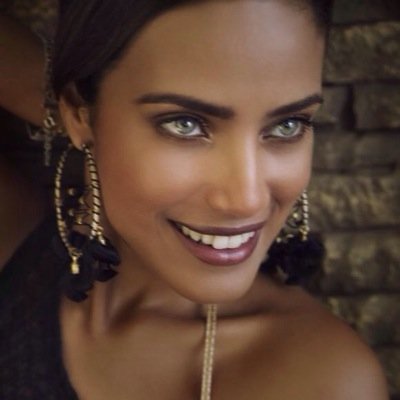 Lady Tie: Top 5 negras poderosas!