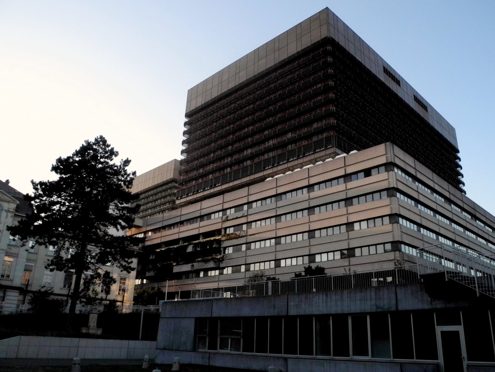 Allgemeines Krankenhaus (AKH) | Vienna in Pictures