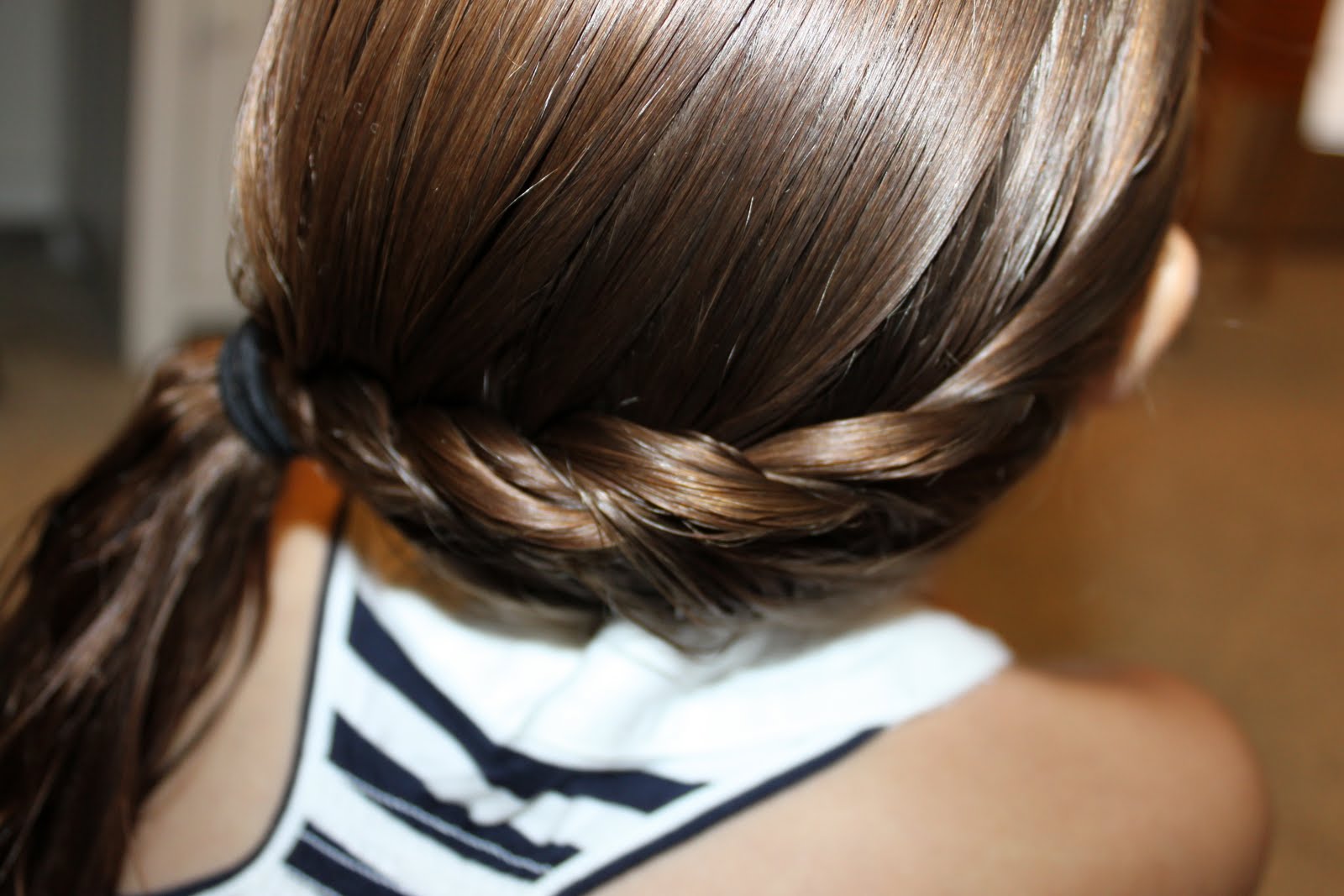 Hairstyles for Girls.. The Wright Hair: Rolls to Side Ponytail