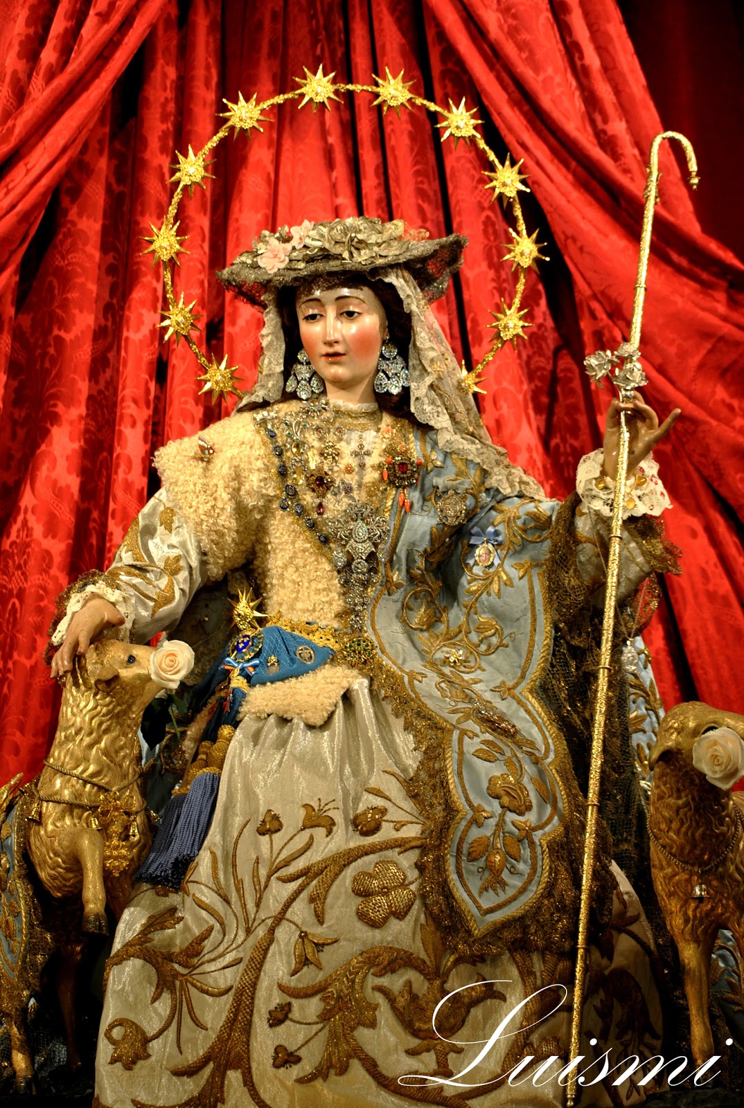Siempre Cofrade: Besamanos Divina Pastora de Santa Marina.