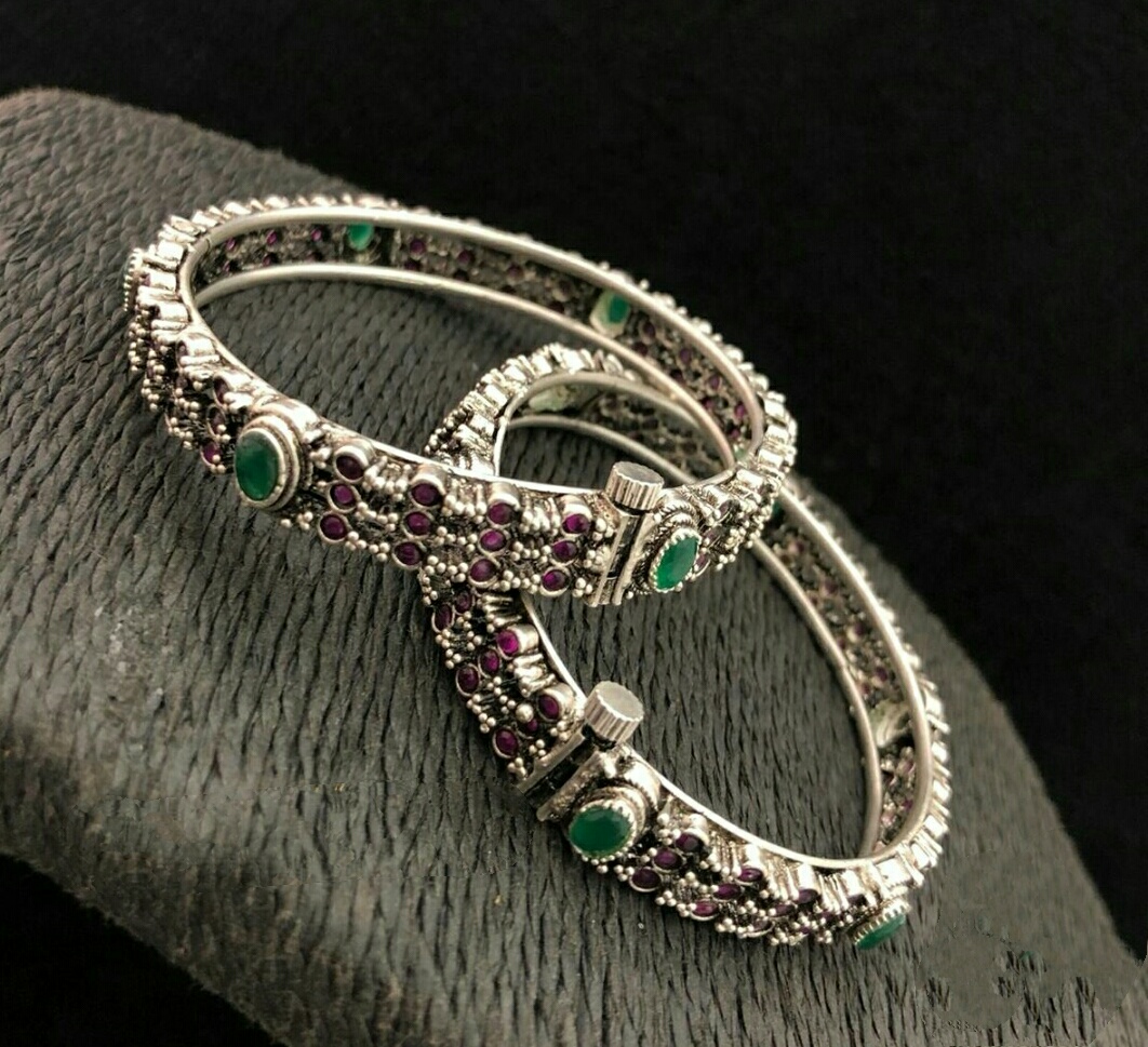 Silver jewelry special - Silver bangles designs