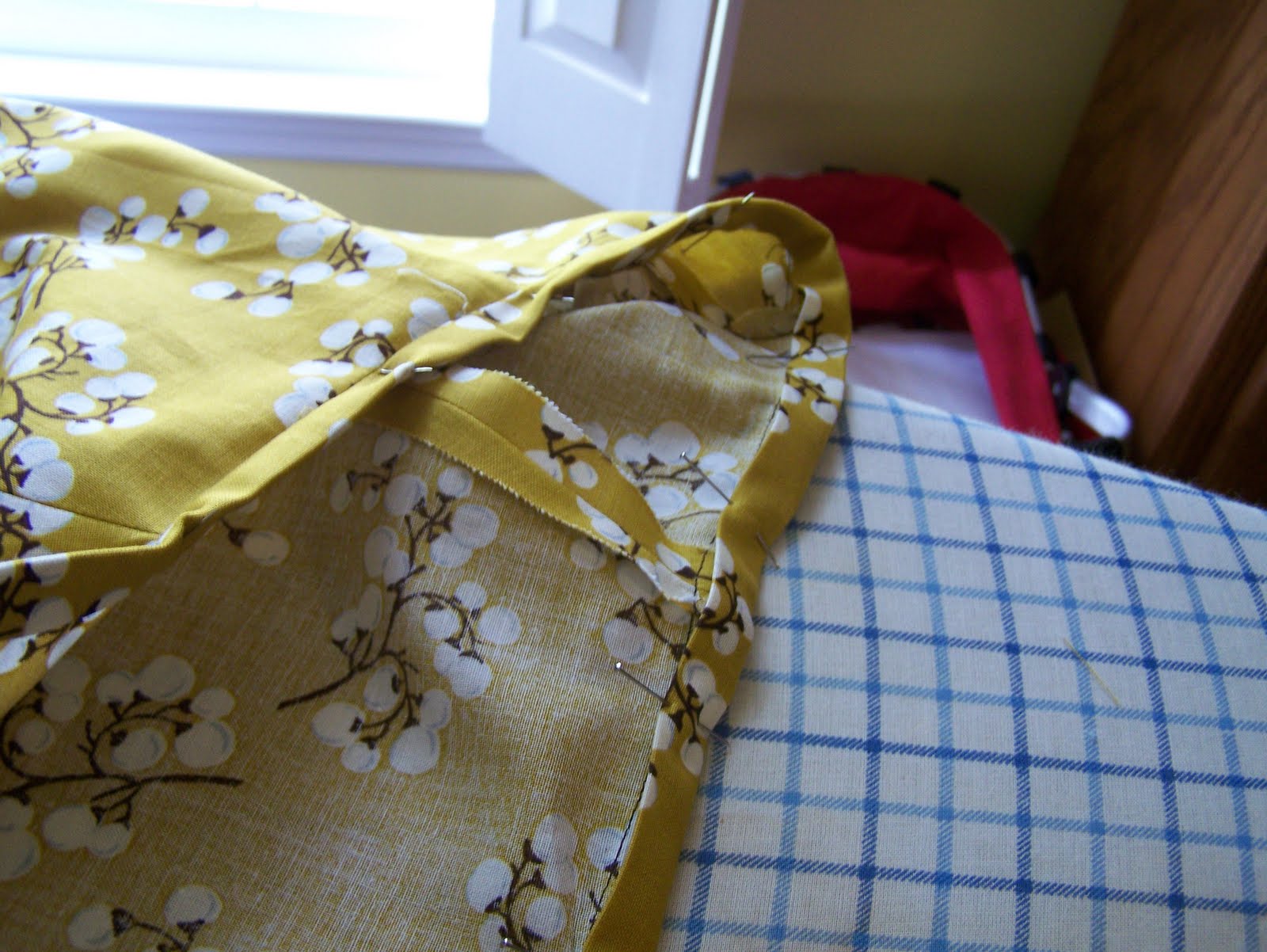 n' stitches designs: Gored Skirt Tutorial!