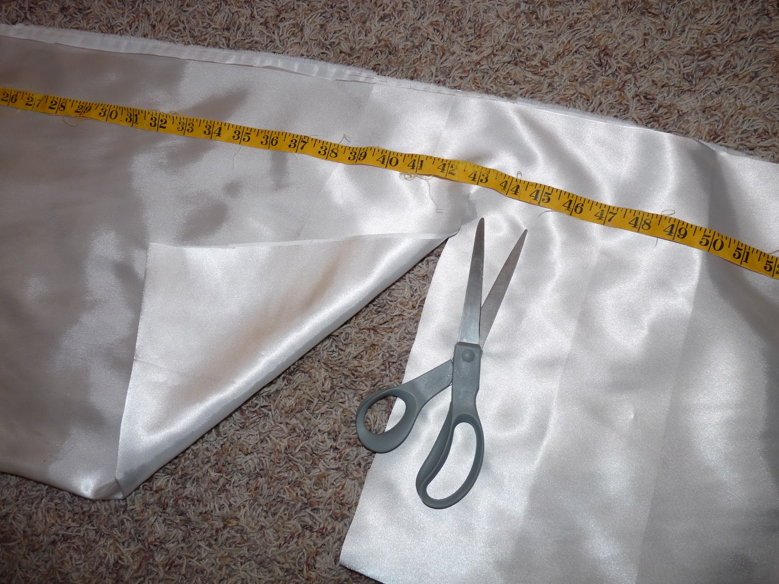 Read this Reeder: Easy Angel Costume