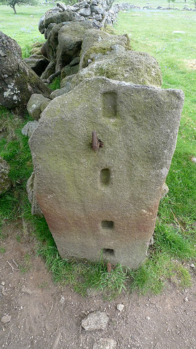 Dartmoor Stone Gate Devon - Britain All Over Travel Guide