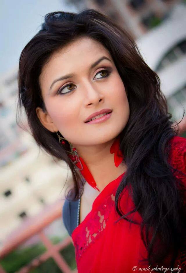 Beautiful Girls: Bangladeshi Actress Nadia Nodi