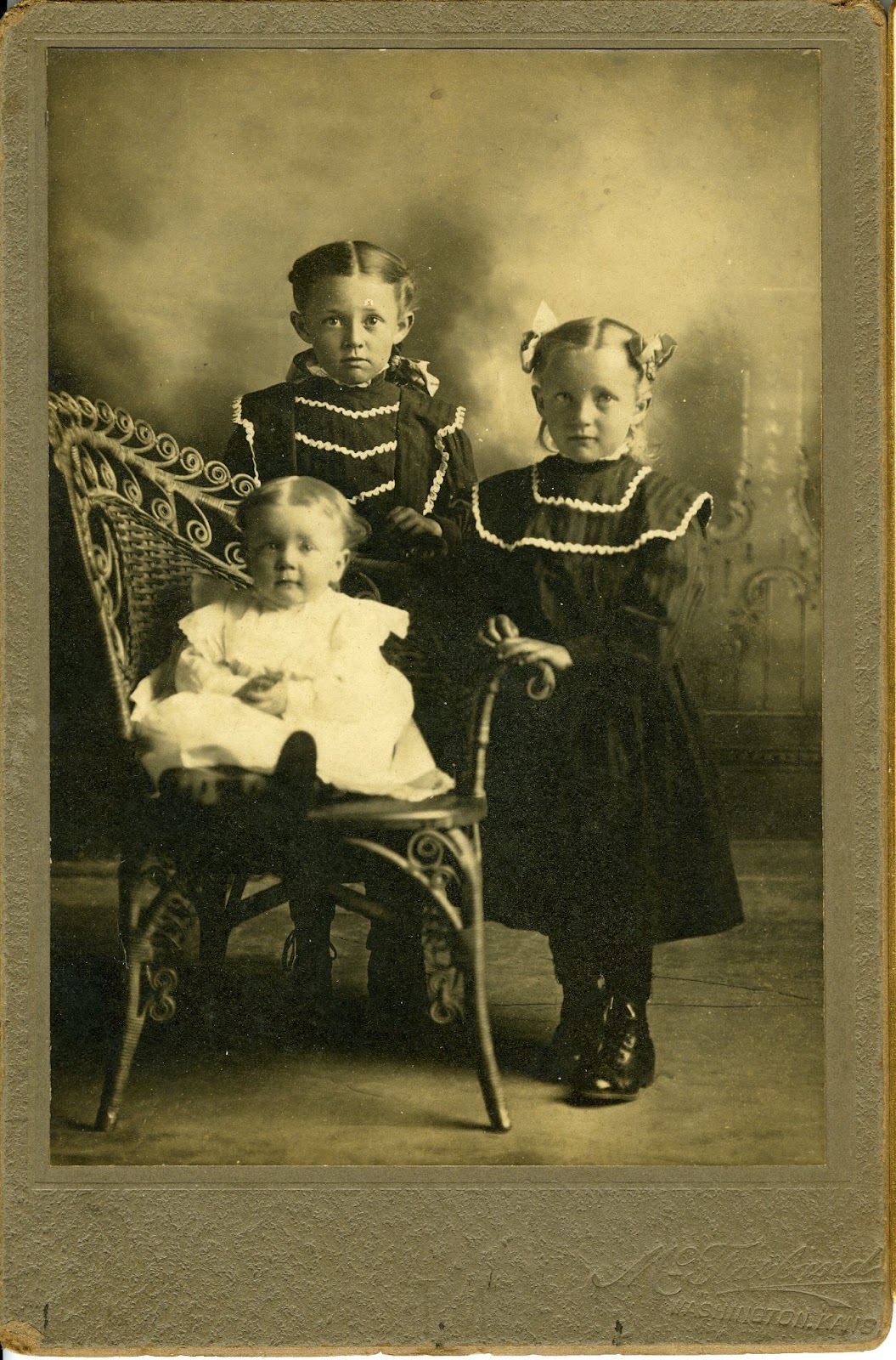 What Georgia did next.: Victorian Photographs