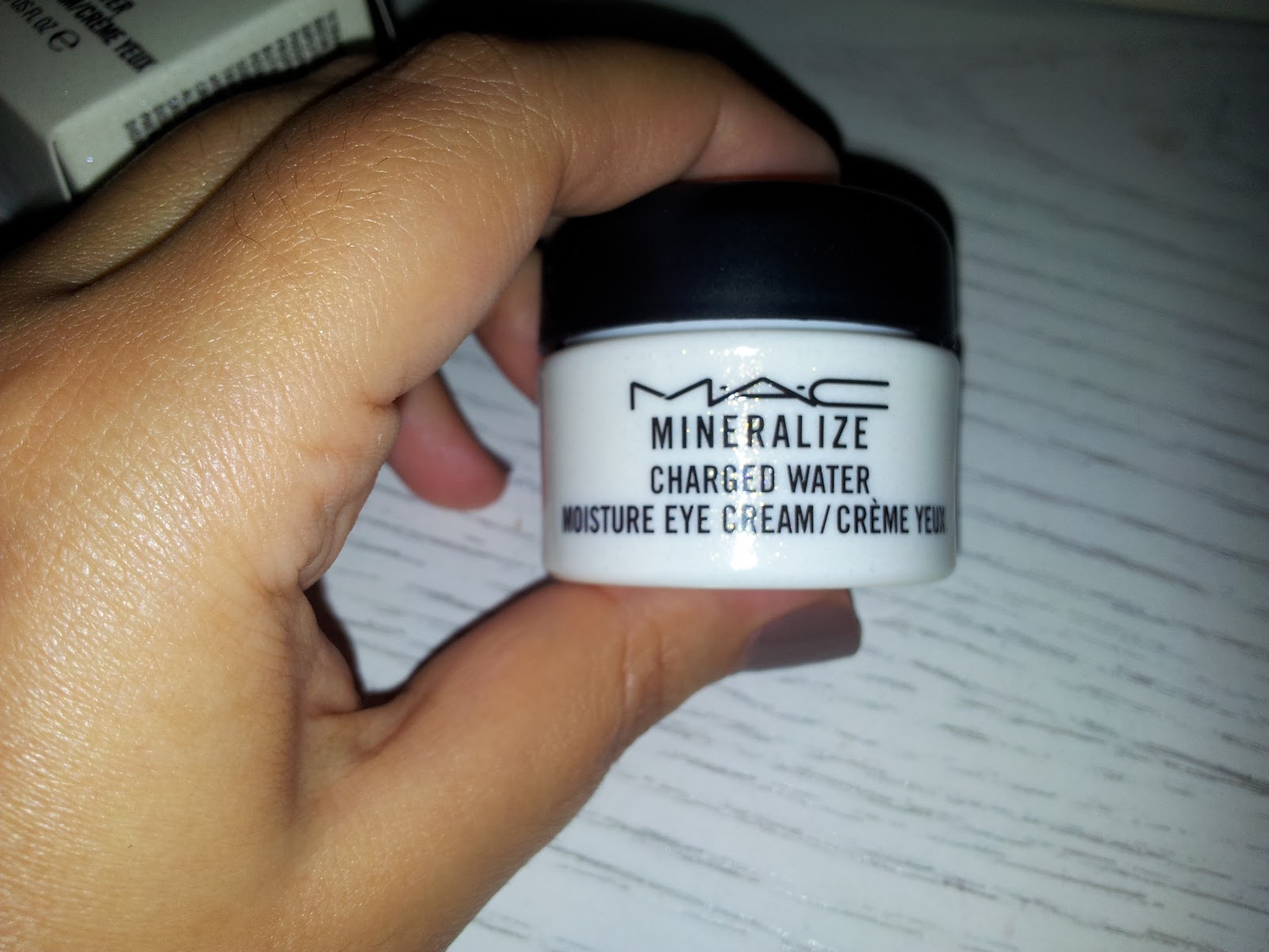 Stars and stellars : MAC mineralize charged water moisture eye cream:a ...