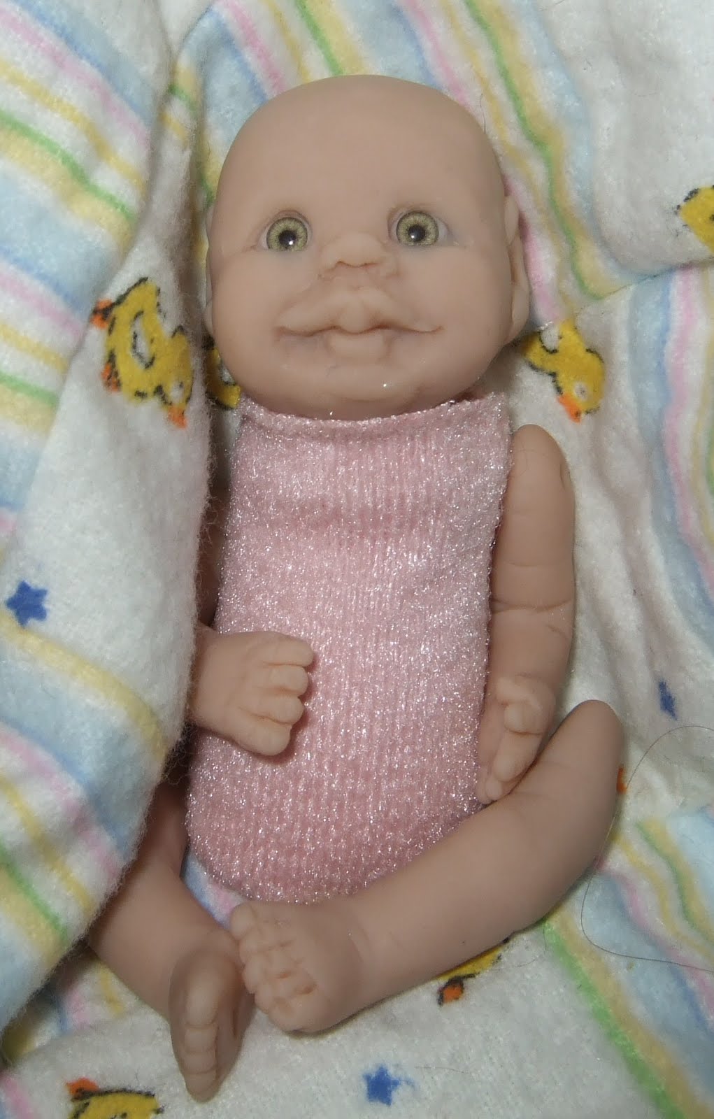 *Touring Babies! OOAK polymer clay babies: Sue's traveling baby.