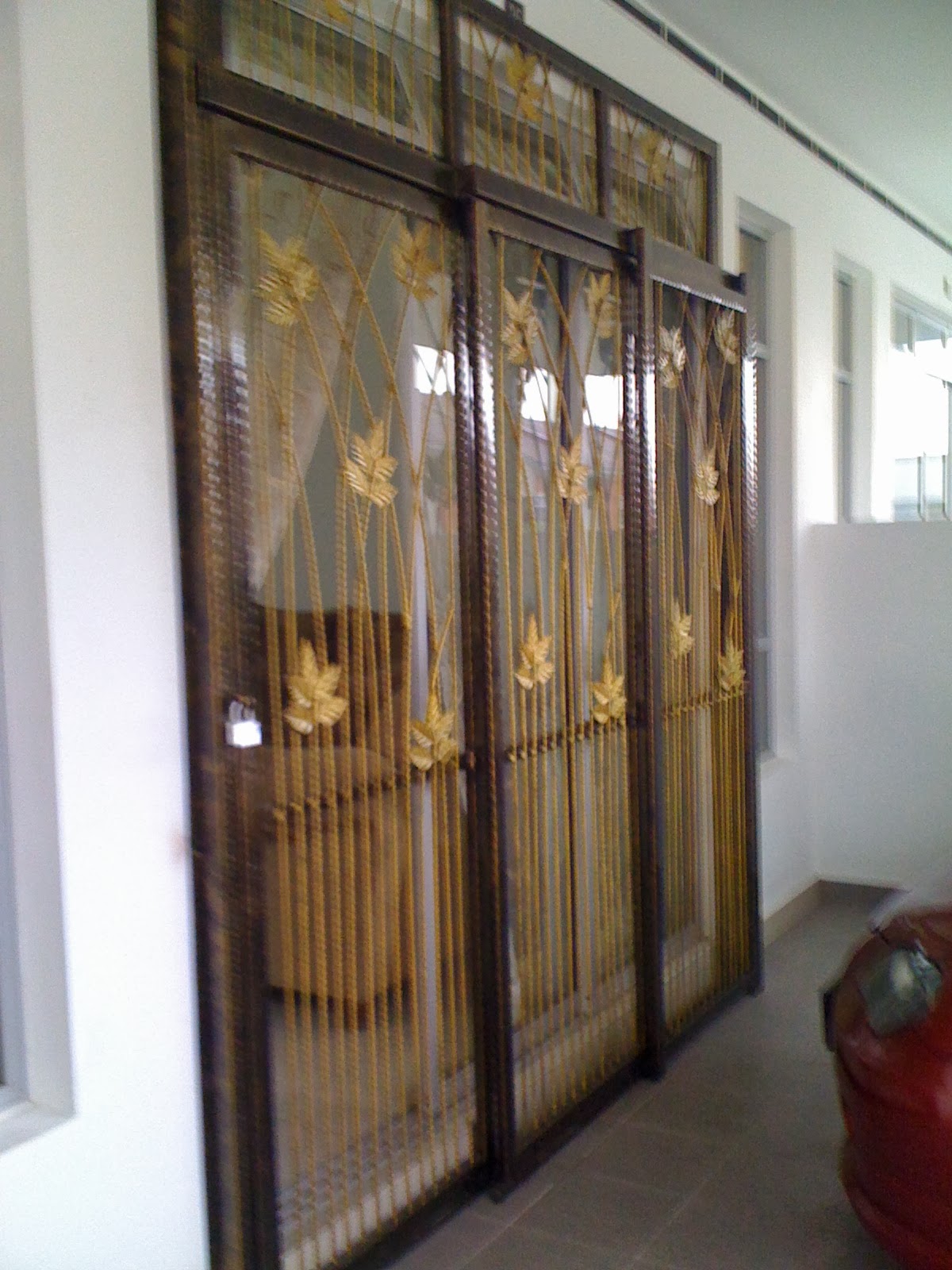 GRILL DAN PAGAR DI JOHOR: SLIDING DOOR