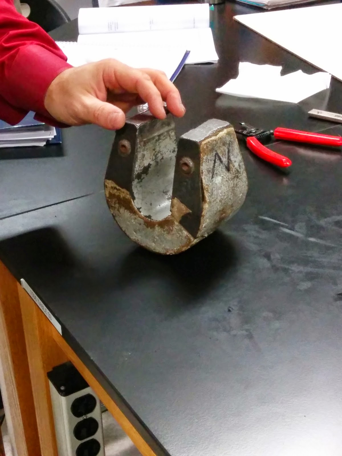 Physics 4B reeiker: Magnetic Fields