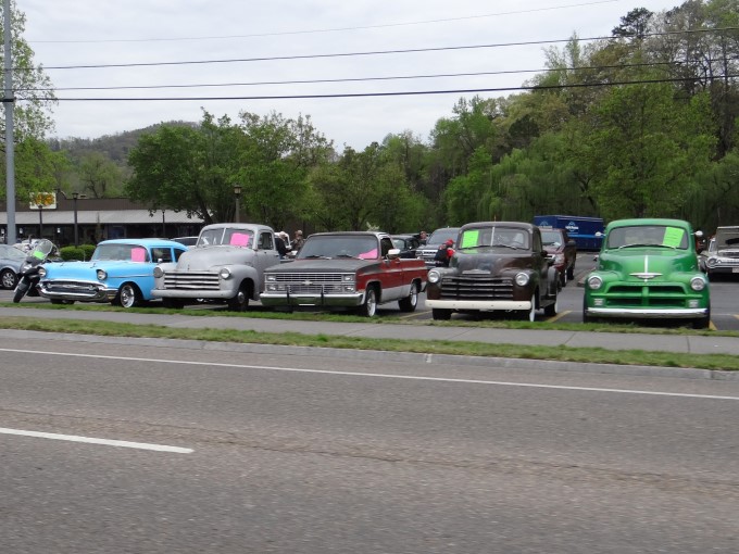 Walkabout With Wheels Blog: The Grand Spring Rod Run in Pigeon Forge ...