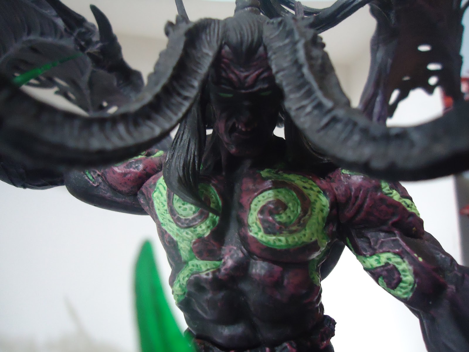 Grandbehemoth's Den: DC Unlimited WoW Illidan Demon Form review