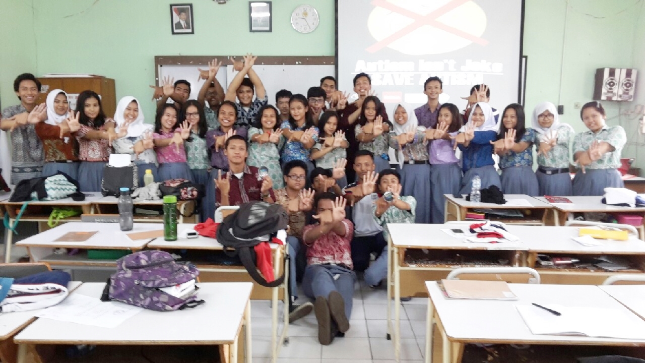 Character Building (Agama) Kelompok 8: SOSIALISASI "AUTISM IS NOT JOKE ...