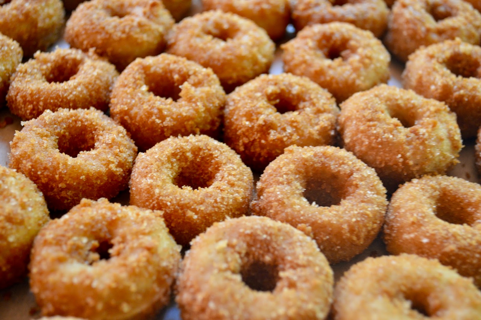 Once Upon A Pedestal: Mini pies & donuts