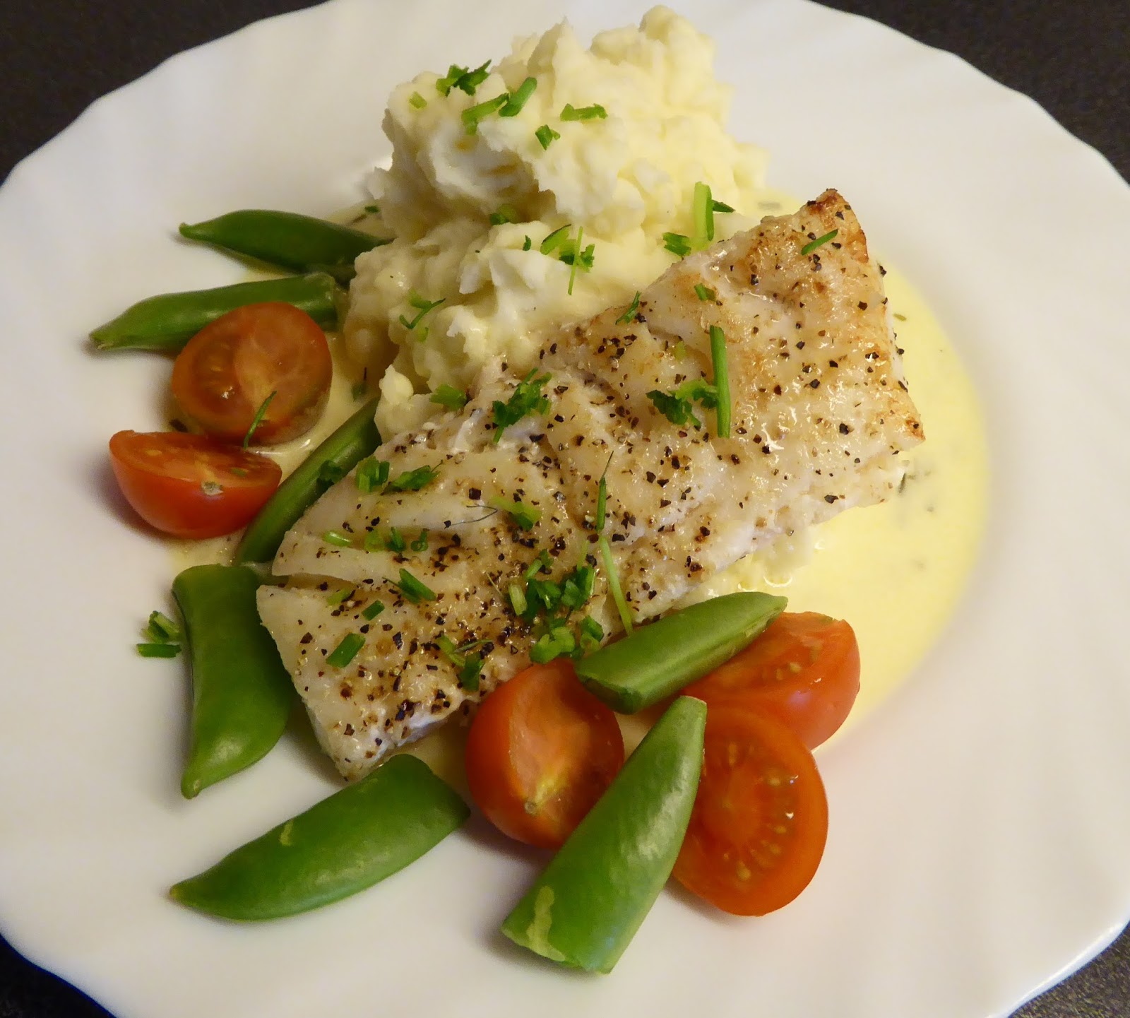 Min Lilla Kokvrå: Torskrygg i ugn med pepparrotsmos och citronsås