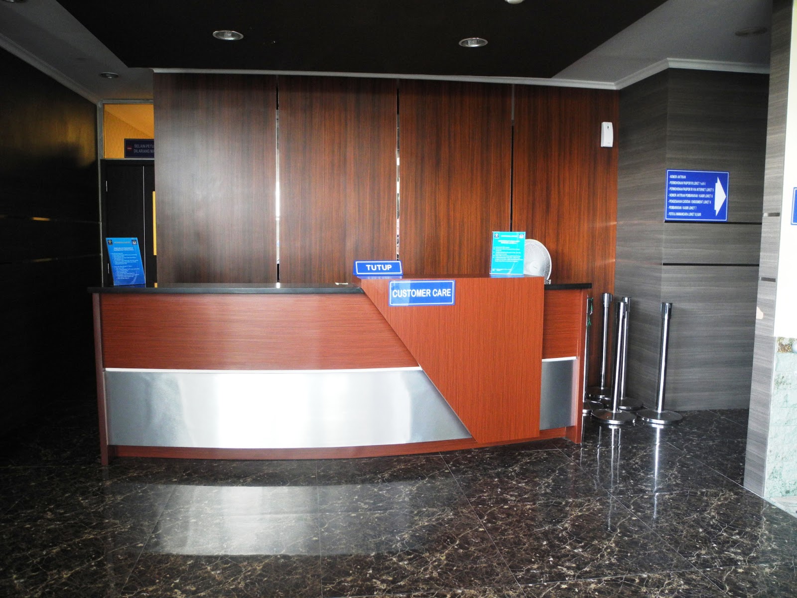 DAFFA-MEUBEL/DJULFIQAR DESIGN: Meja Reception