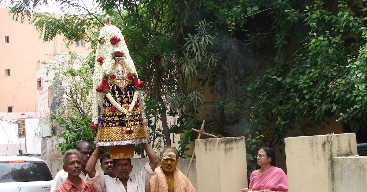 Raghu's column!: Ghatothsavam.