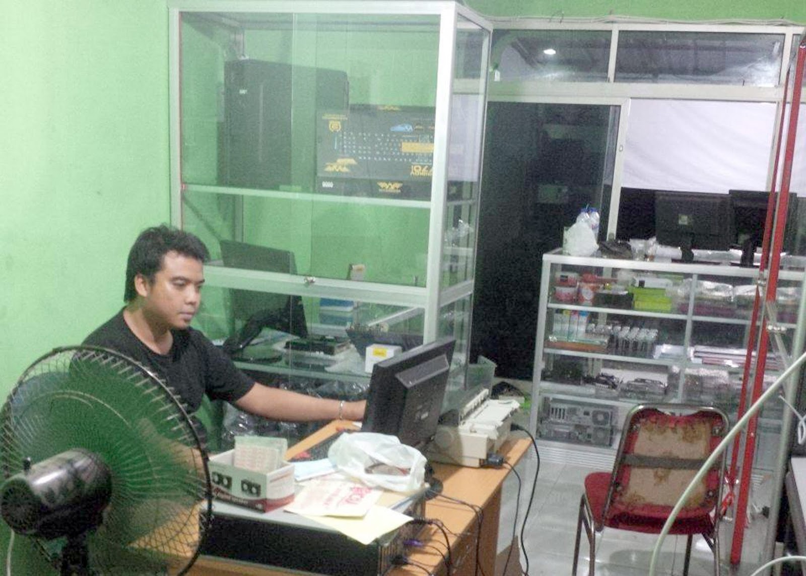 Proposal Permohonan Bantuan Pengadaan Komputer - TUKANG NGETIK Proposal Permohonan Bantuan Pengadaan Komputer - TUKANG NGETIK