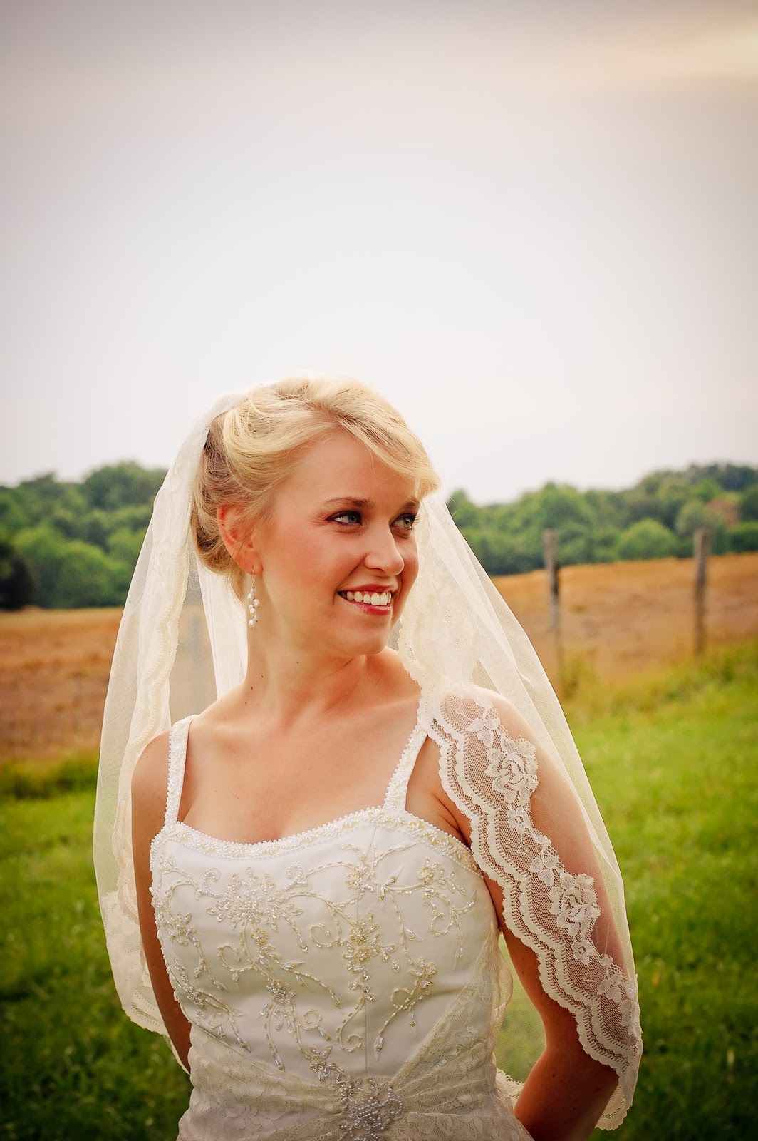 Ruthie Photography: Stunning Bride- Beverly Sheehan