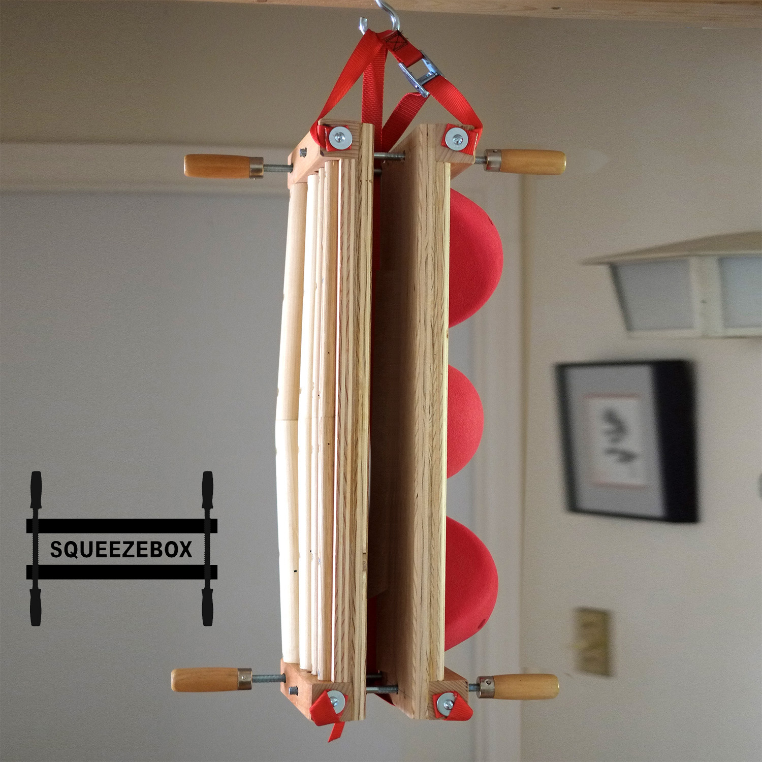 SICgrips: The SqueezeBox - An Adjustable Crack Hangboard