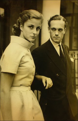 MODELOS: LA ELEGANCIA CONVERTIDA EN MUJER - GLORIA Y DOLORES GUINNESS