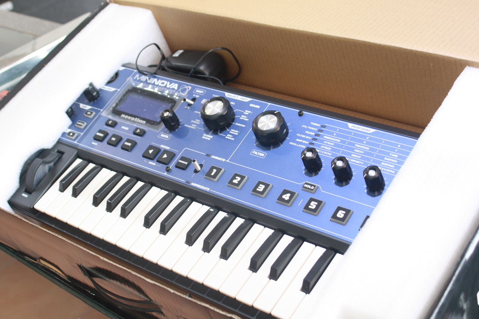 MATRIXSYNTH-B: Novation miniNOVA with Original Box