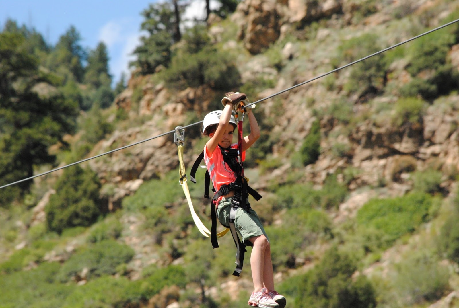 La Chacha Dot Com: Zip-line ,Zip-lining, Zipping, Zip Zip Zipping sobre ...