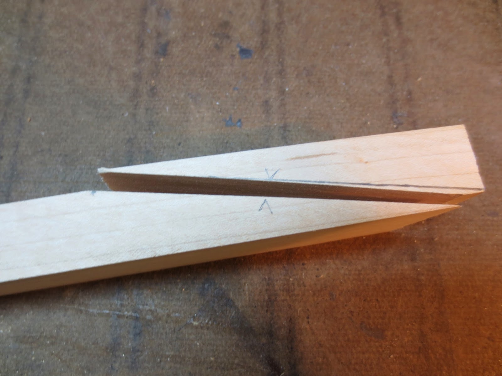 Ricks Cigar Box Guitars: CBG Scarf Joint