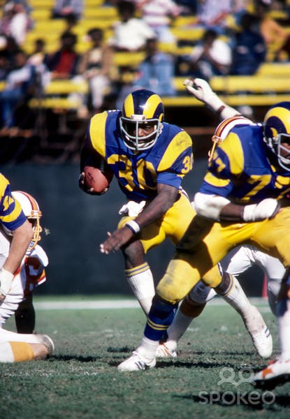 RaiderLegend: NFL Football Returns To Los Angeles