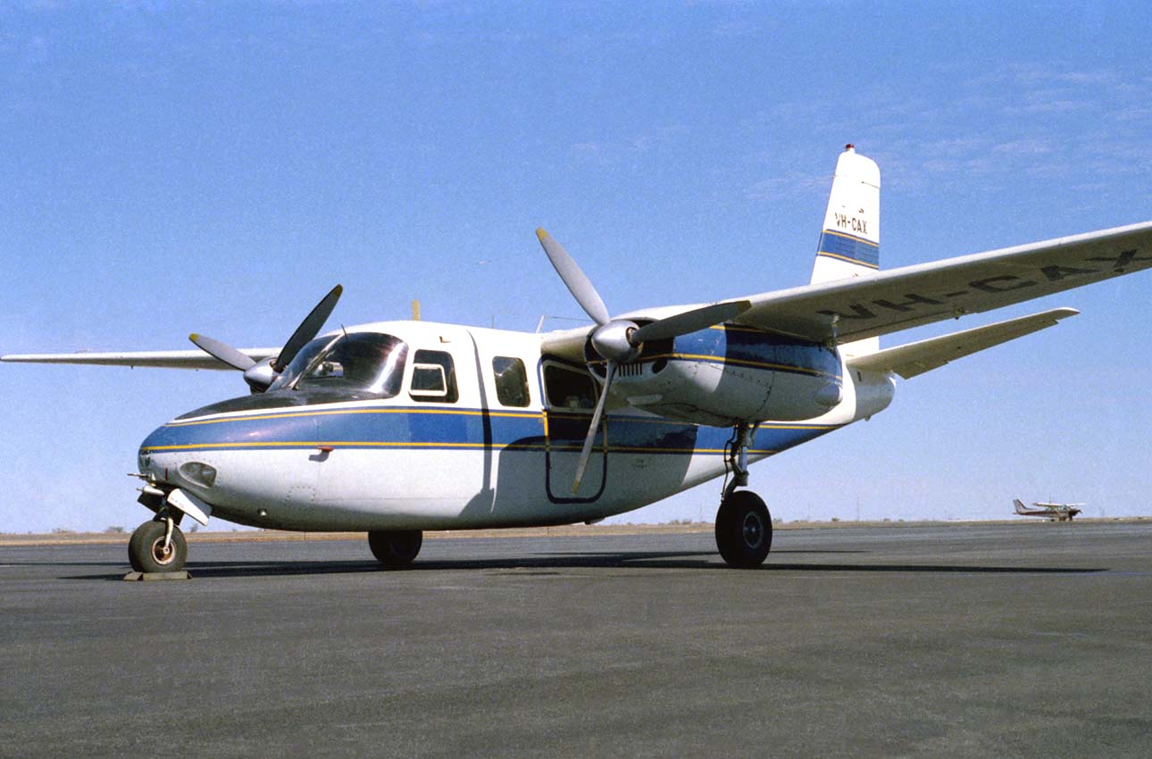nhungdoicanh: Aero Commander 680