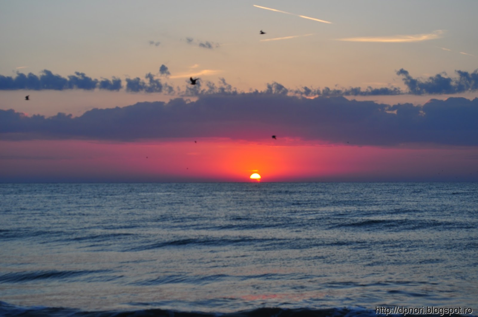 .printre nori: Rasarit de soare la Marea Neagra