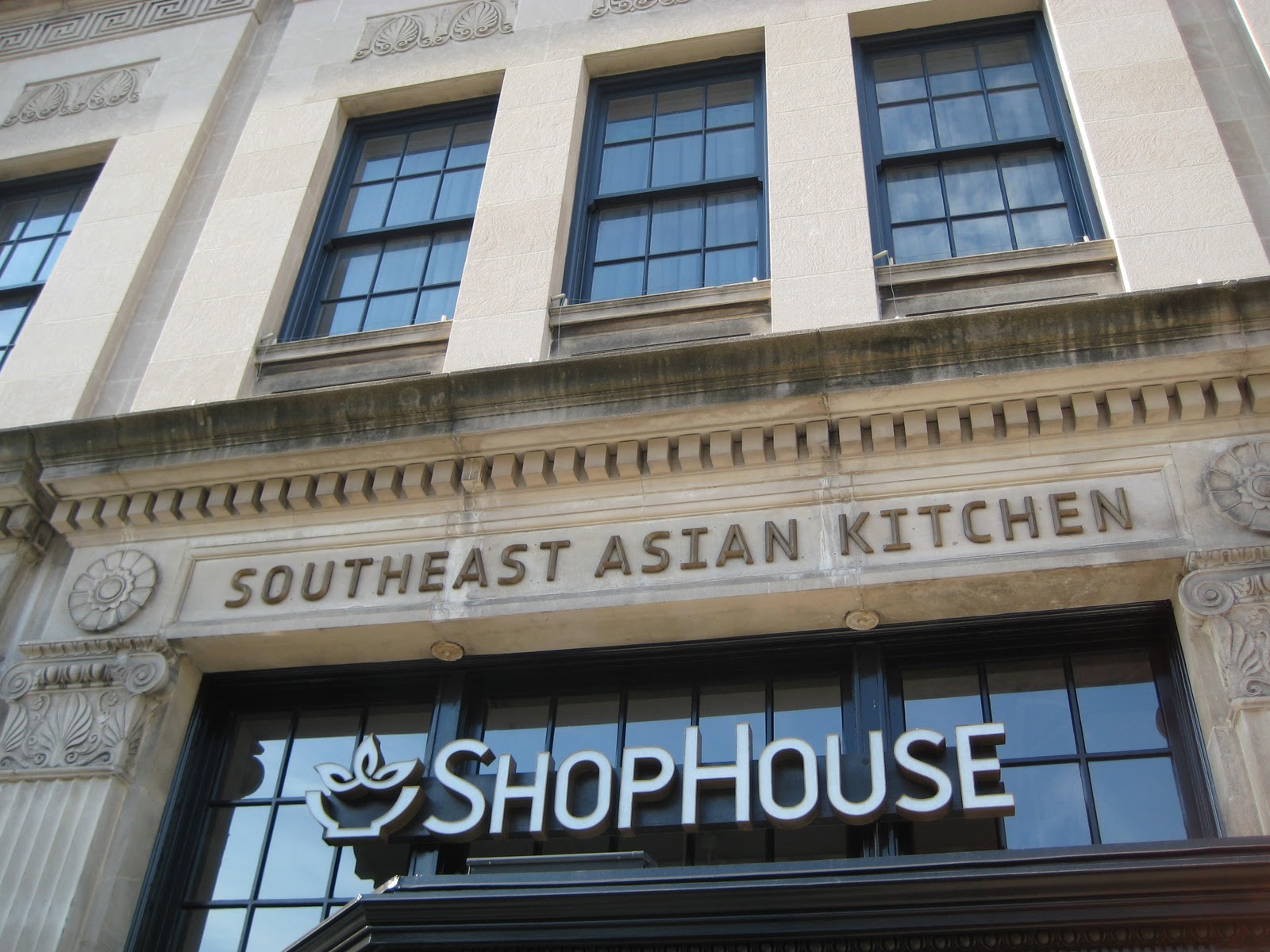 DISHES TO DIE FROM: Foodie Hell: Shophouse Southeast Asian Kitchen