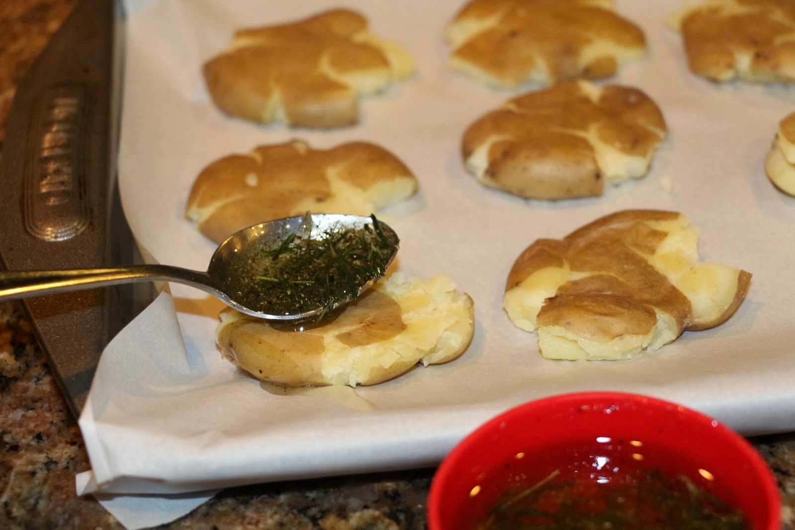 Yum! Yum! Yum!: Crispy Cracked Potatoes ( Step - by - Step)
