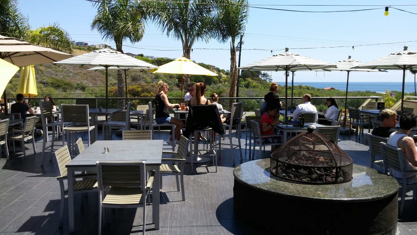 Florida Burger Lover: Spruzzo Restaurant and Bar - Malibu, California