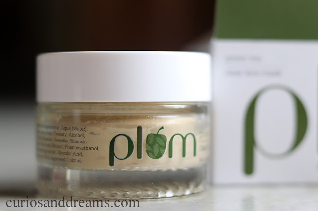 Plum Green Tea Clear Face Mask : Review - Curios and Dreams - Indian ...