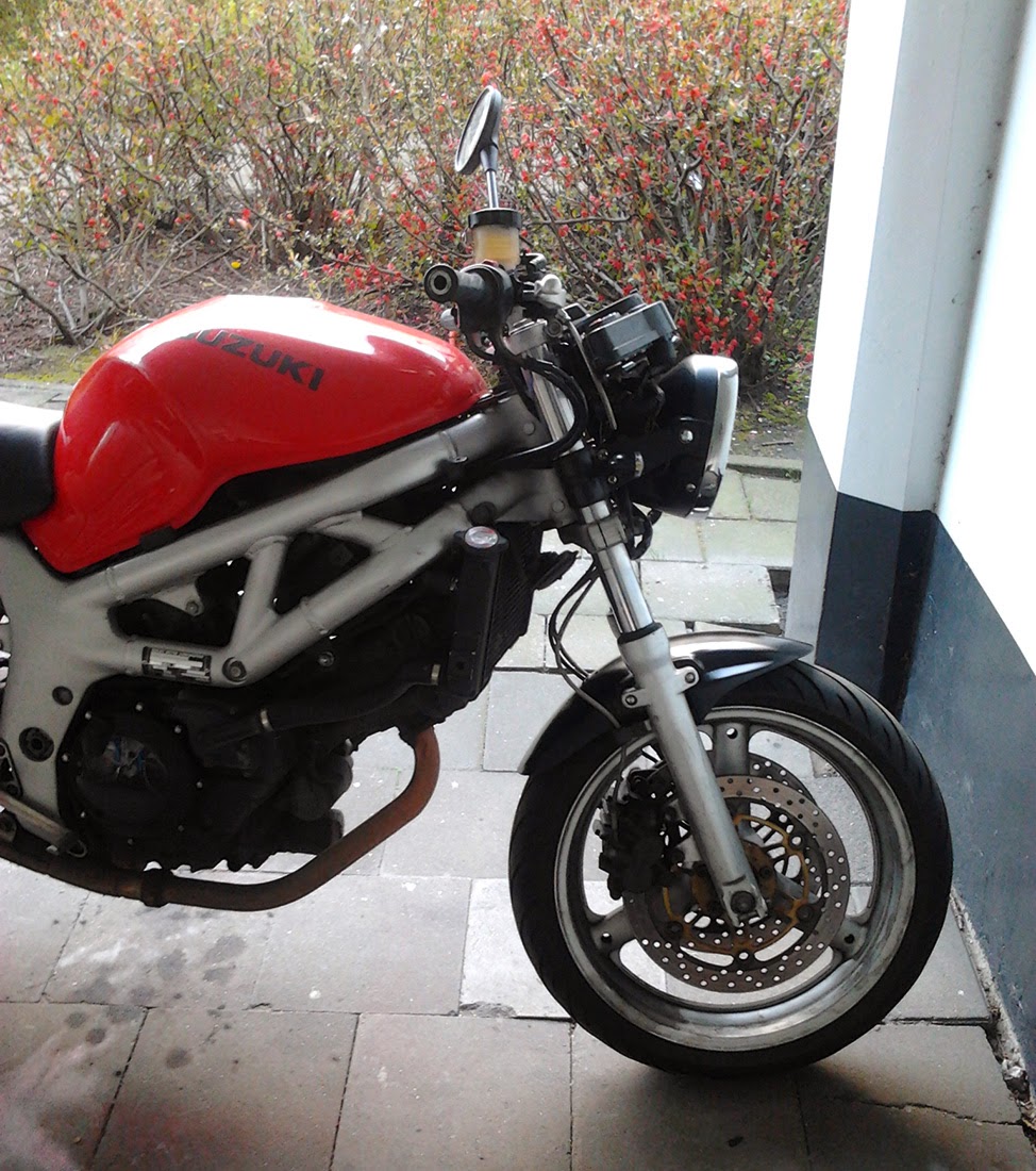 BUBBLE VISOR: Project SV650 - fender