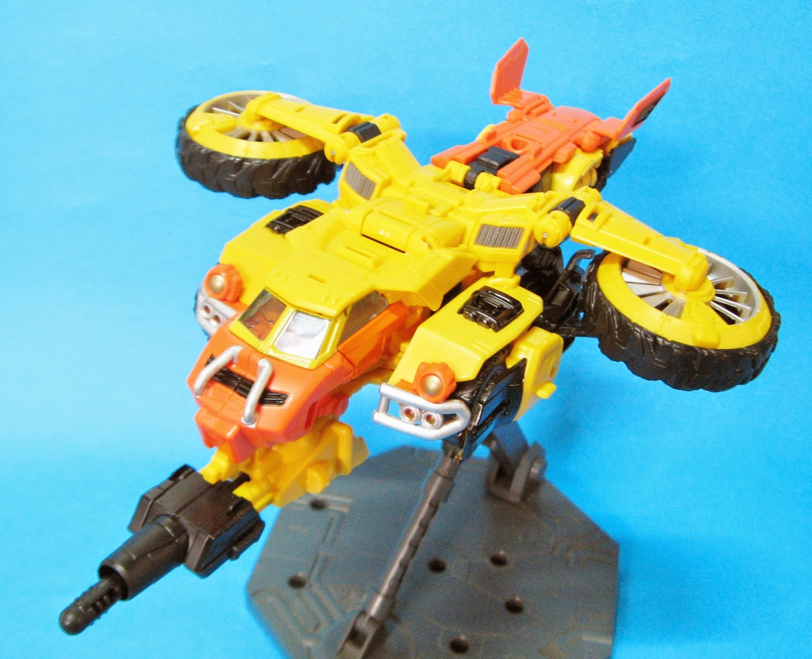 TRANSFORMERS : Generations Voyager class SANDSTORM(IDW) 變形金剛世代系列 航行者級沙塵暴