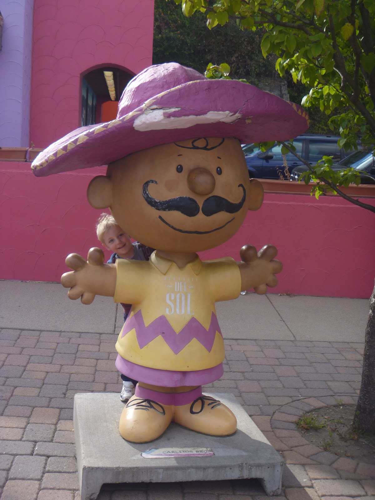 Peter's Puppets: Peanuts Statues in the Twin Cities