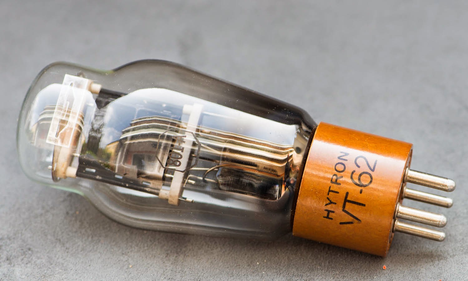 VinylSavor: Tube of the Month : The 801A