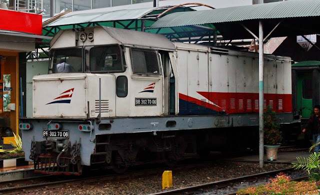 Arsip 76R: Lokomotif Disel Indonesia