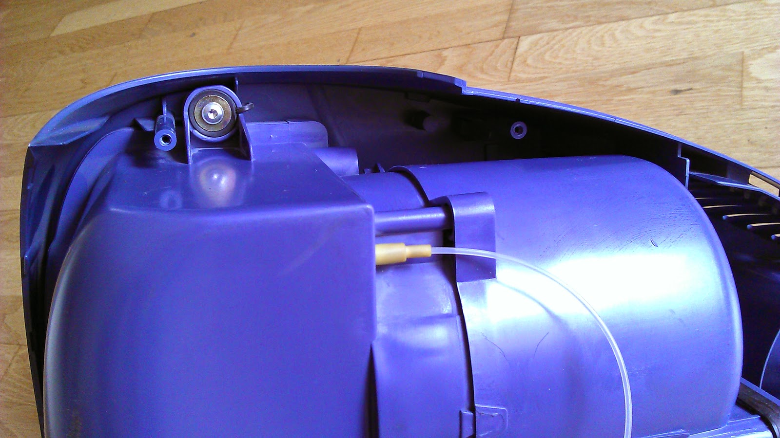 imahginable: Casi se quema la aspiradora. Cómo desmontar una Rowenta ...